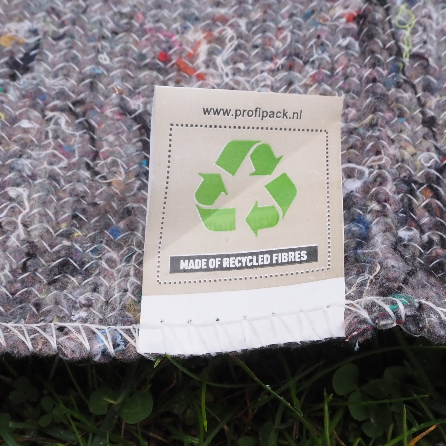 Moving blanket in recycled fiber (200 x 150 cm) | Rotor Deconstruction ... Moving blanket in recycled fiber (200 x 150 cm) | Rotor Deconstruction ...